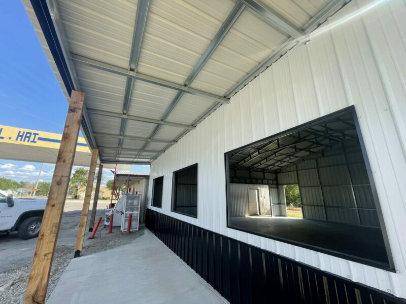 MB7-33x35 Metal Building | WolfSteel Buildings